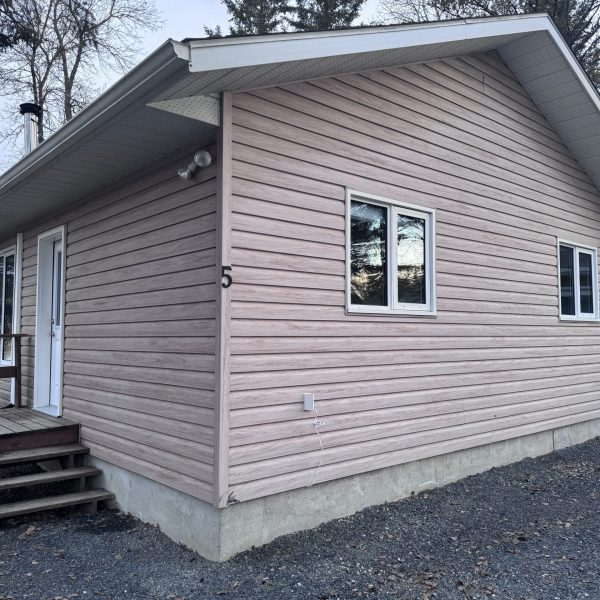 Deluxe Cabins - Nutimik Lodge